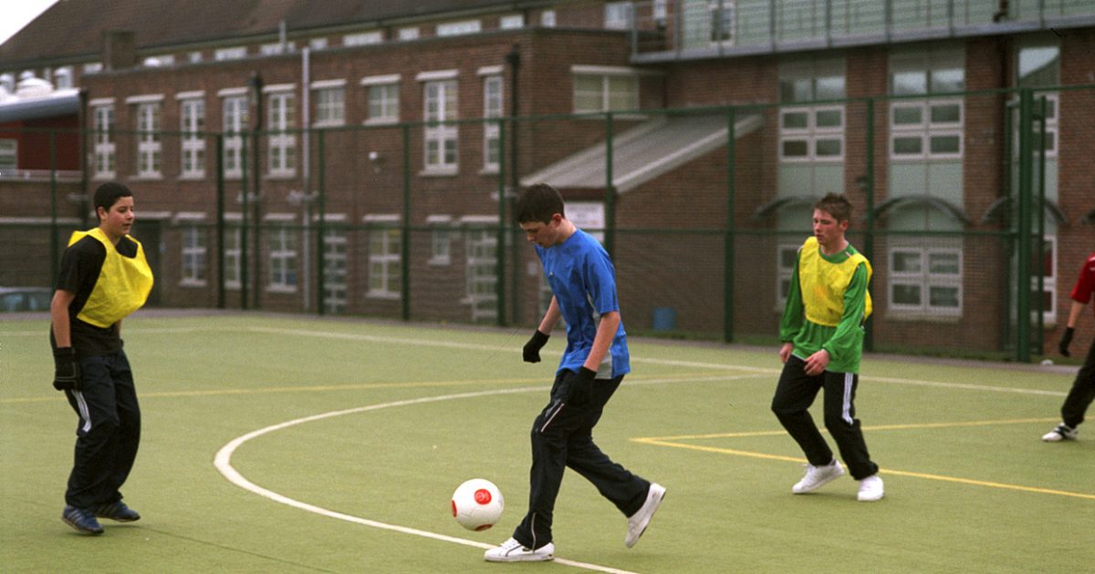 Student volunteers inspire local pupils to get active at Festival of ...